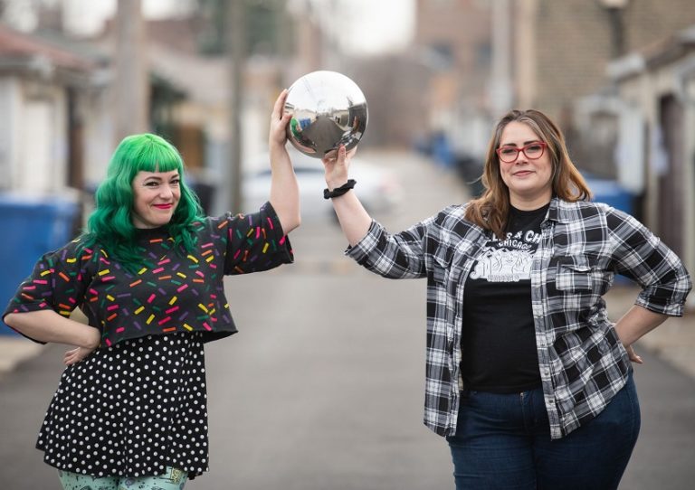 Episode 301: Anna Neal & Rebecca Hinsdale. Hot Nudge! – Pinball Profile